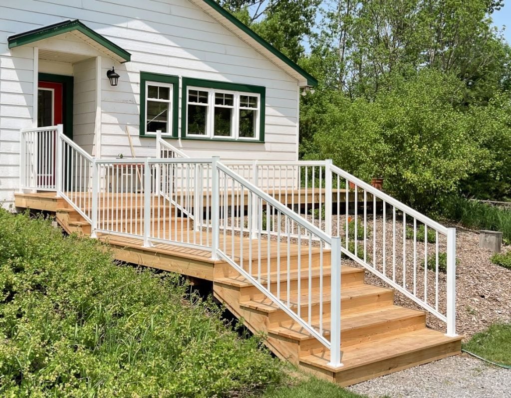Building Code for Stair Railing Toronto - Toronto Deck and Rail
